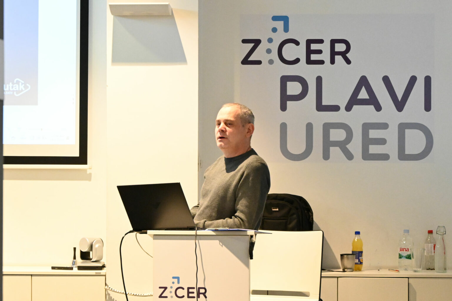 Što za SEO znače Google AI Overviews i Google AI Mode? – Plavi ured